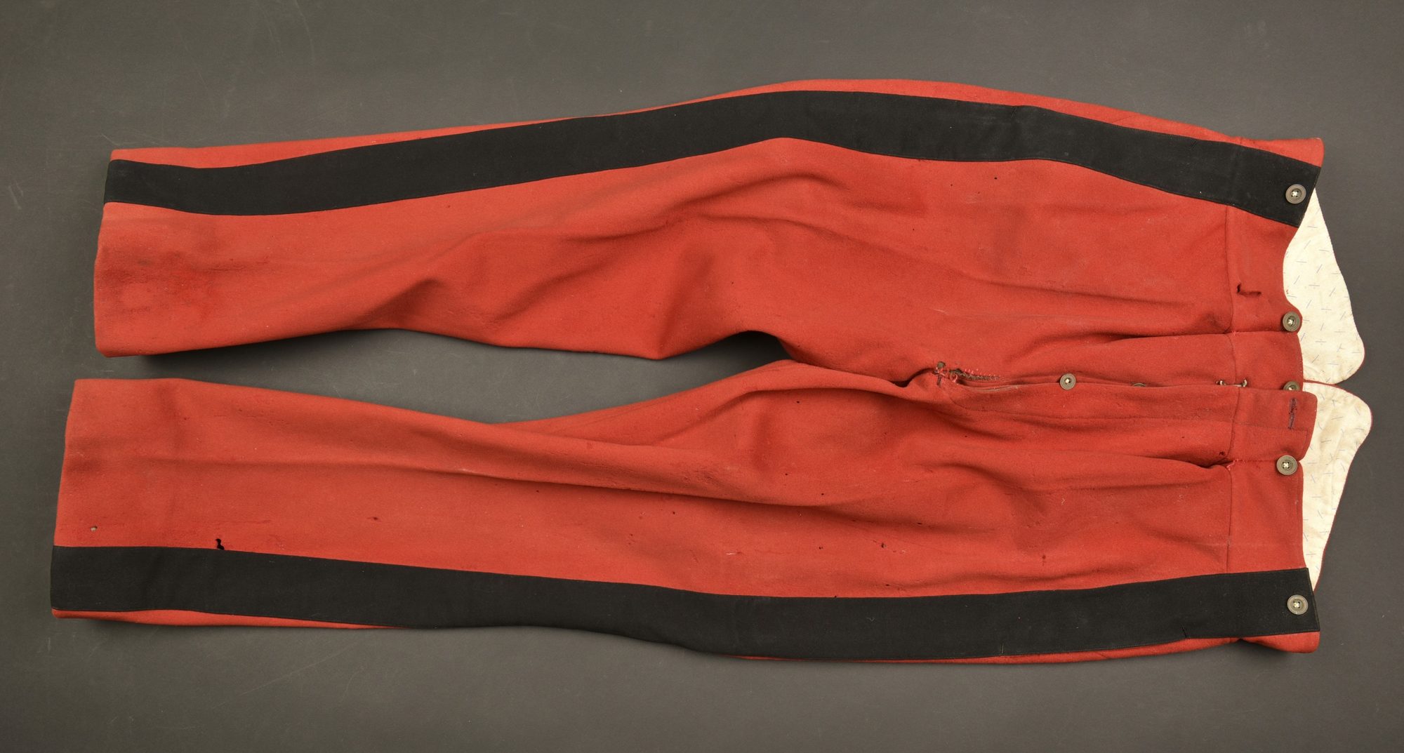 Dolman modèle 1883 et pantalon d'officier de 1ère ou 2nde classe de l ...