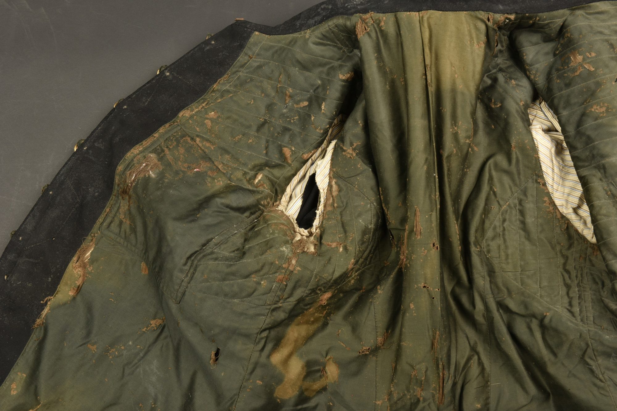 Dolman modèle 1883 et pantalon d'officier de 1ère ou 2nde classe de l ...