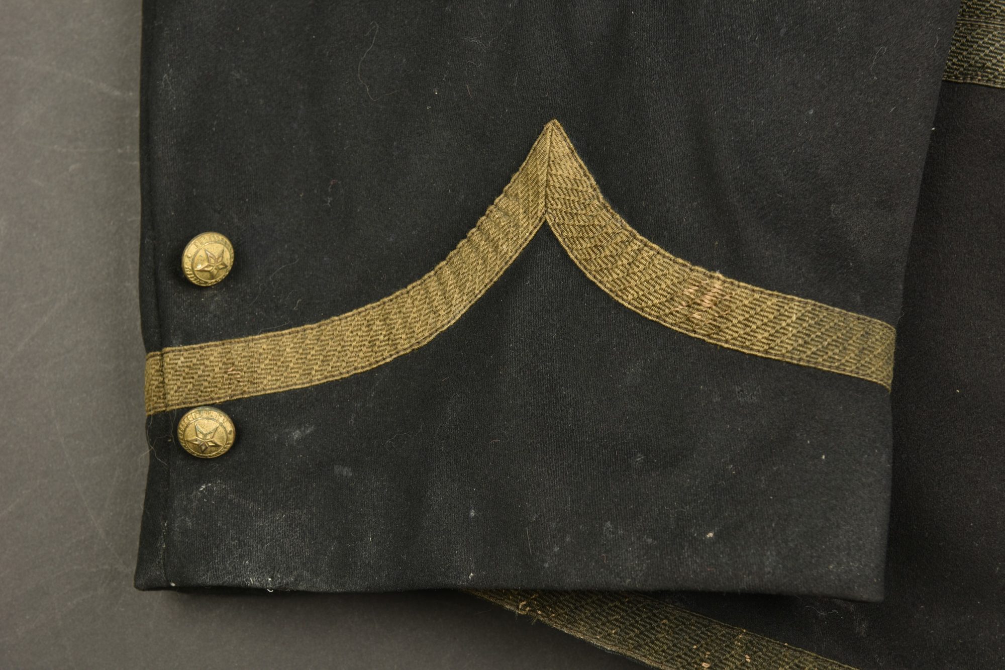 Dolman modèle 1883 et pantalon d'officier de 1ère ou 2nde classe de l ...