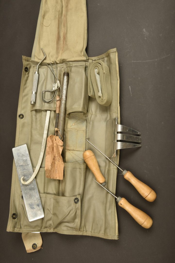 WWII US Airborne Paratrooper Navy Parachute Rigger Kit . | Aiolfi G.b.r.
