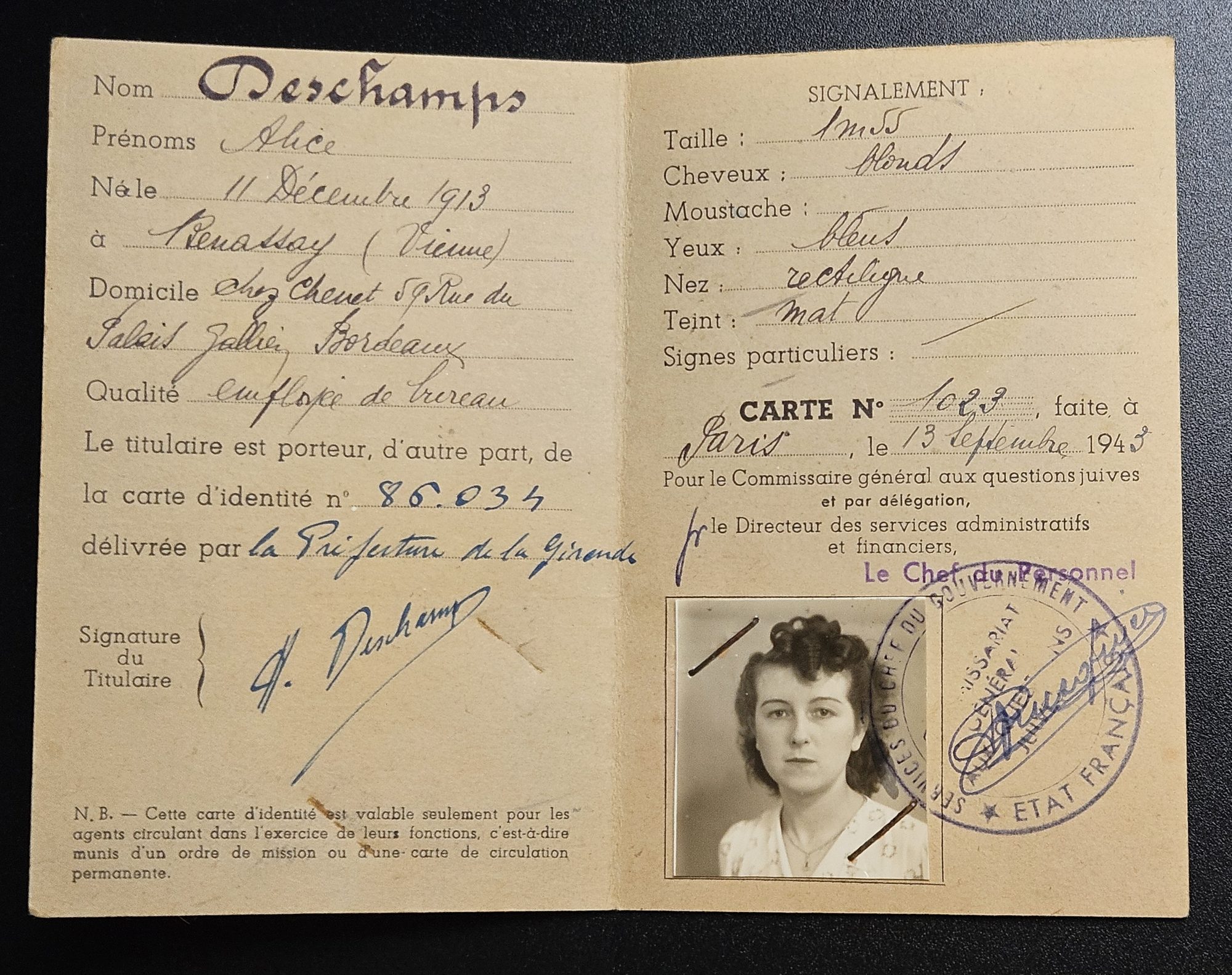 CARTE D'IDENTITÉ DE FONCTIONNAIRE , COMMISSARIAT GÉNÉRAL AUX QUESTIONS ...