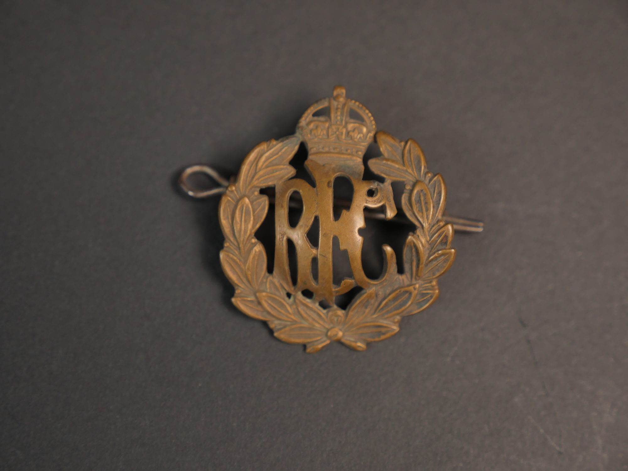 Cap badge RFC. | Aiolfi G.b.r.