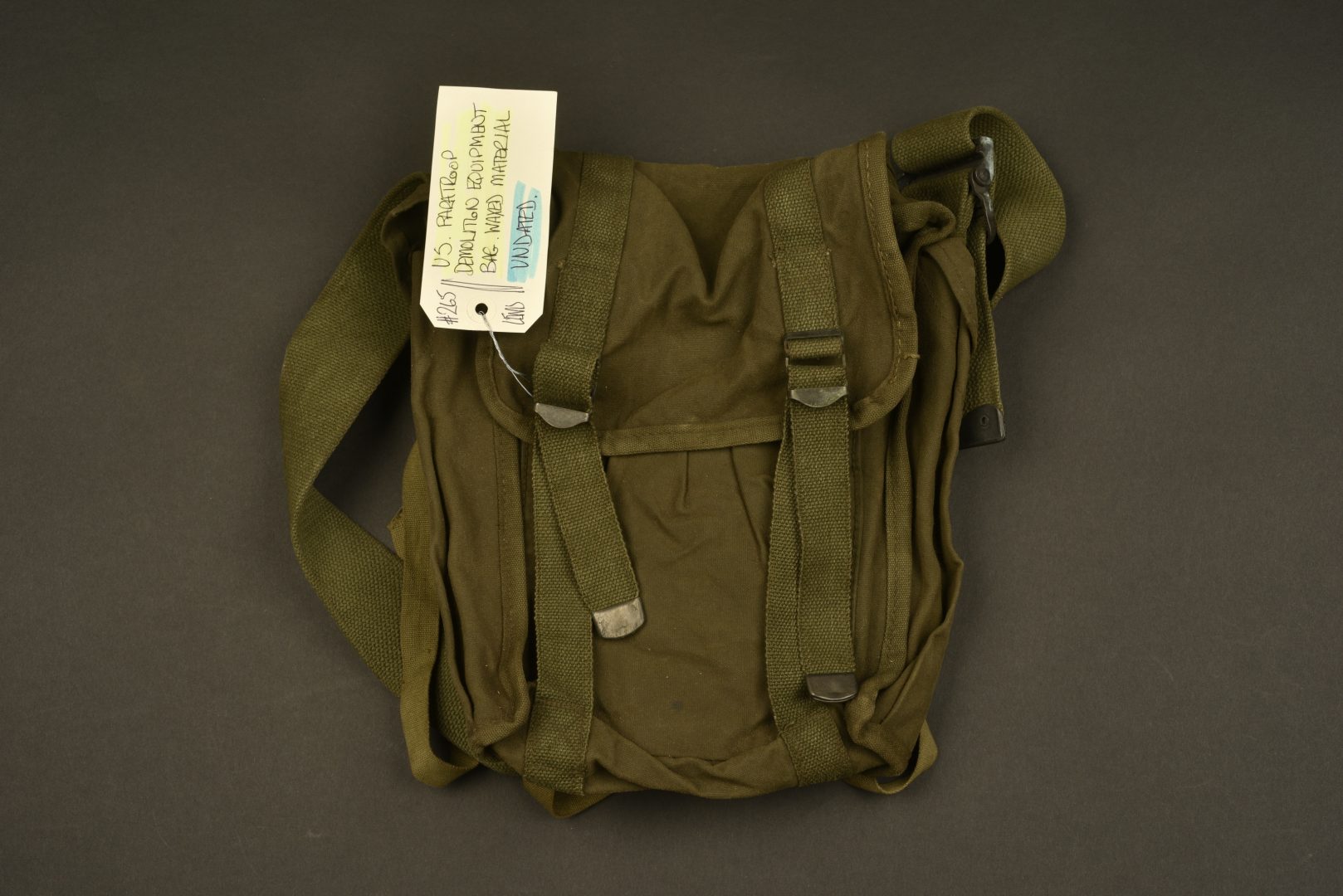 Sac de démolition pour parachutiste US. US Paratroop Demolition ...