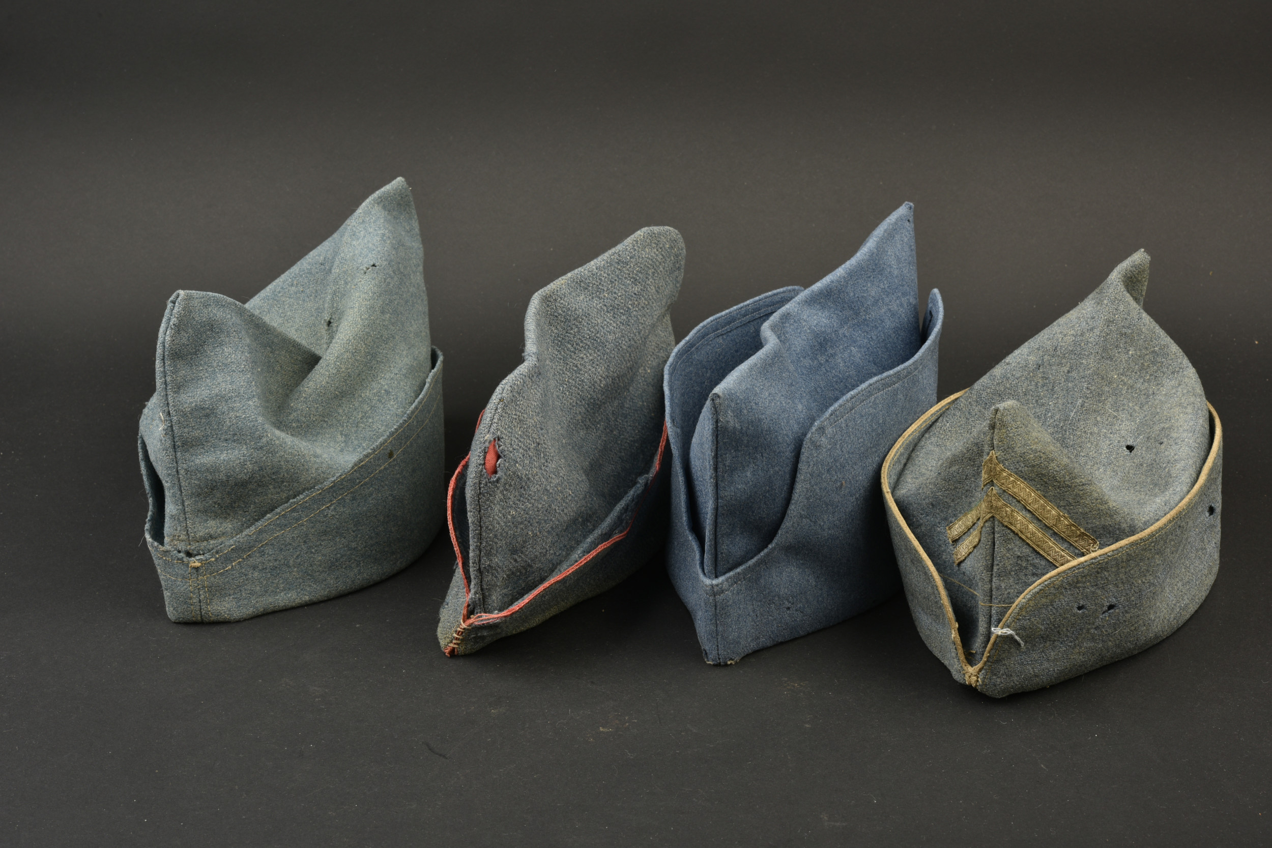 Ensemble de bonnets de police français | Aiolfi G.b.r.