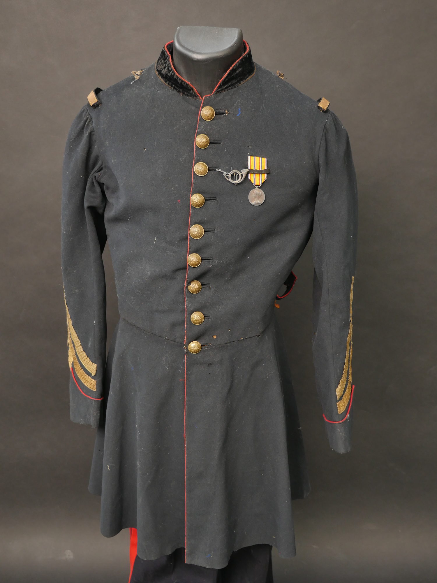 Habit de grande tenue de sergent de sapeurs pompiers vers 1880-1890 ...