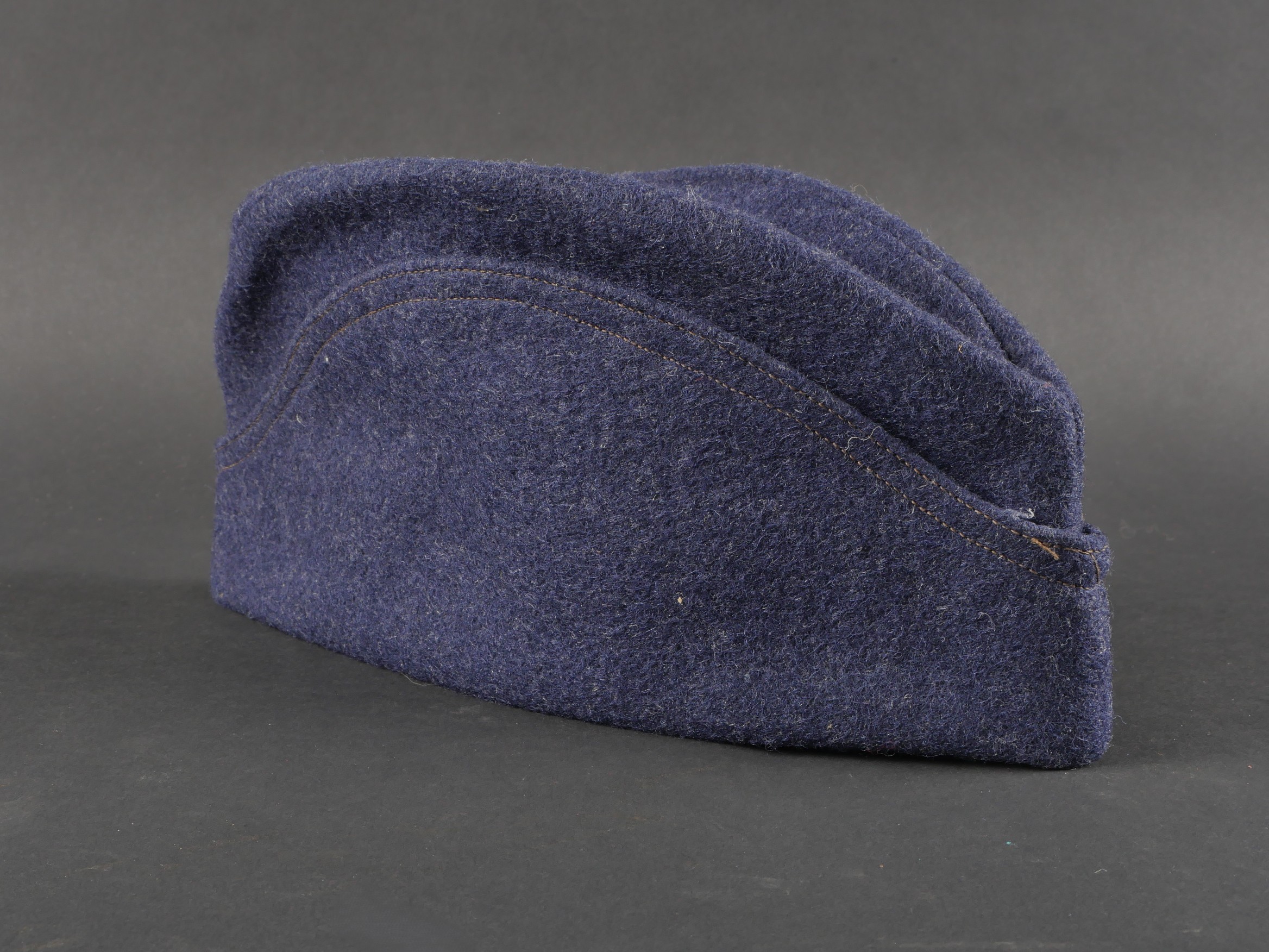 Bonnet de police Mle 1891 gris de fer bleuté du 6e RI. Model 1891 Side ...
