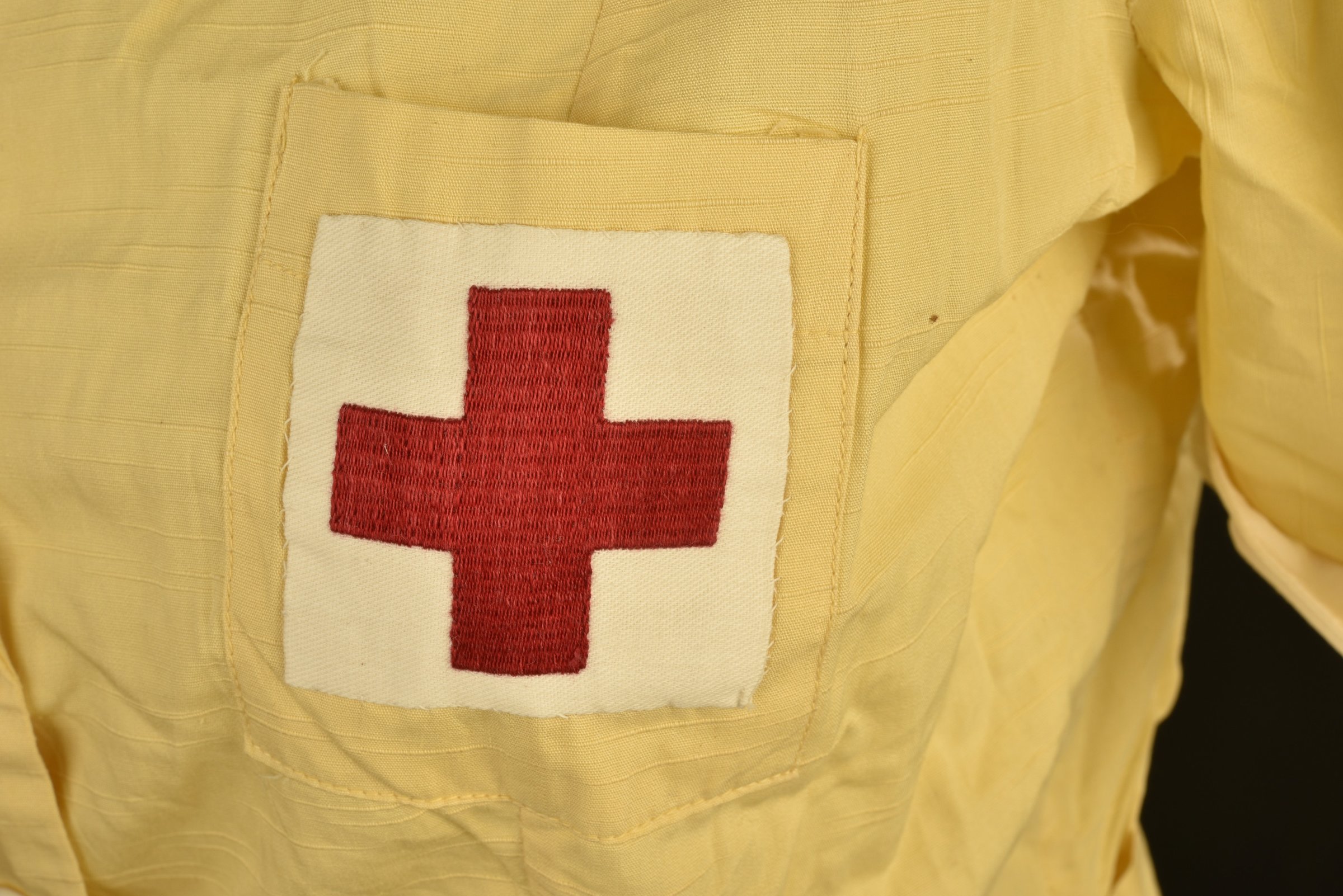 Robe de la Croix Rouge US | Aiolfi G.b.r.