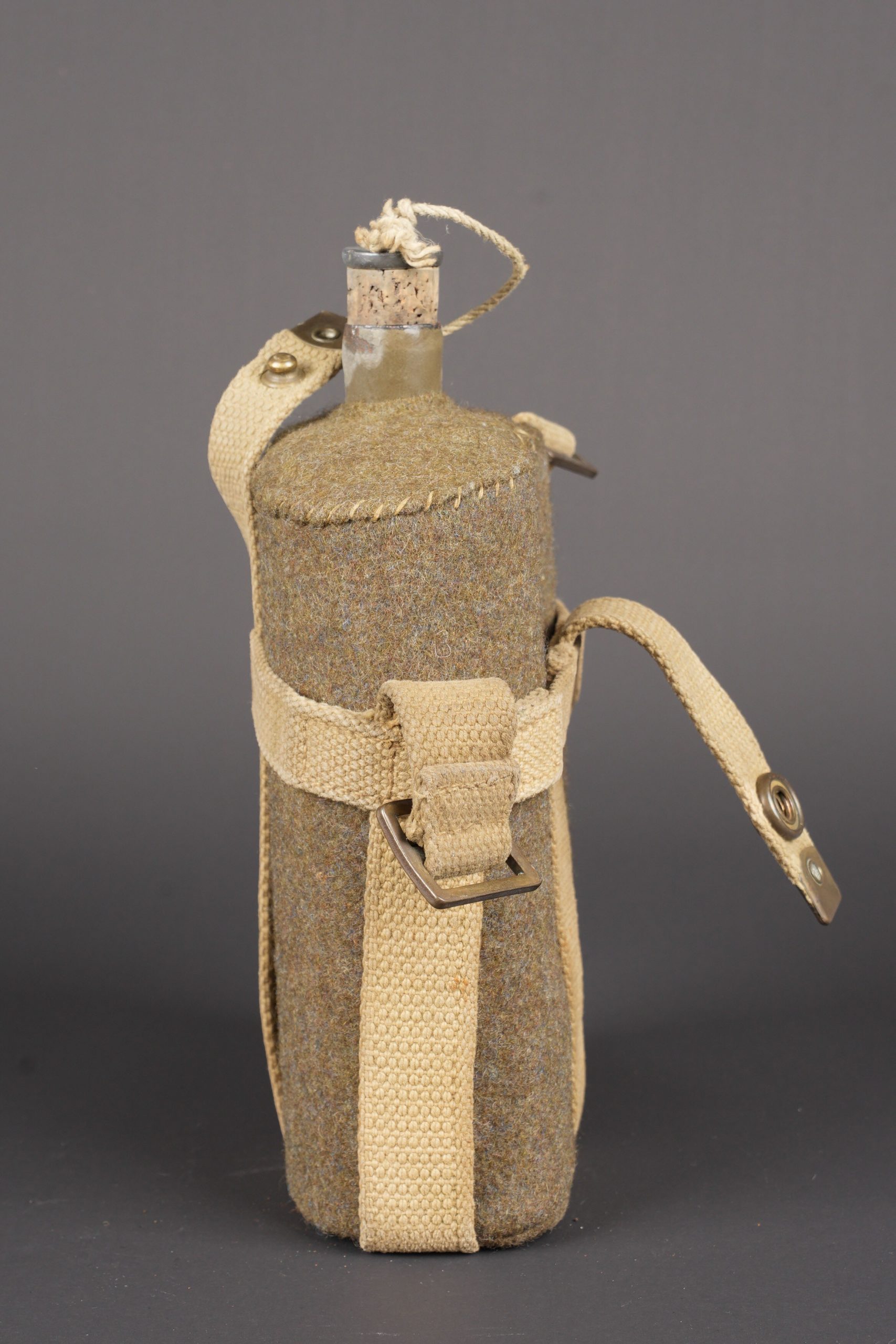 Gourde britannique. British water bottle. | Aiolfi G.b.r.