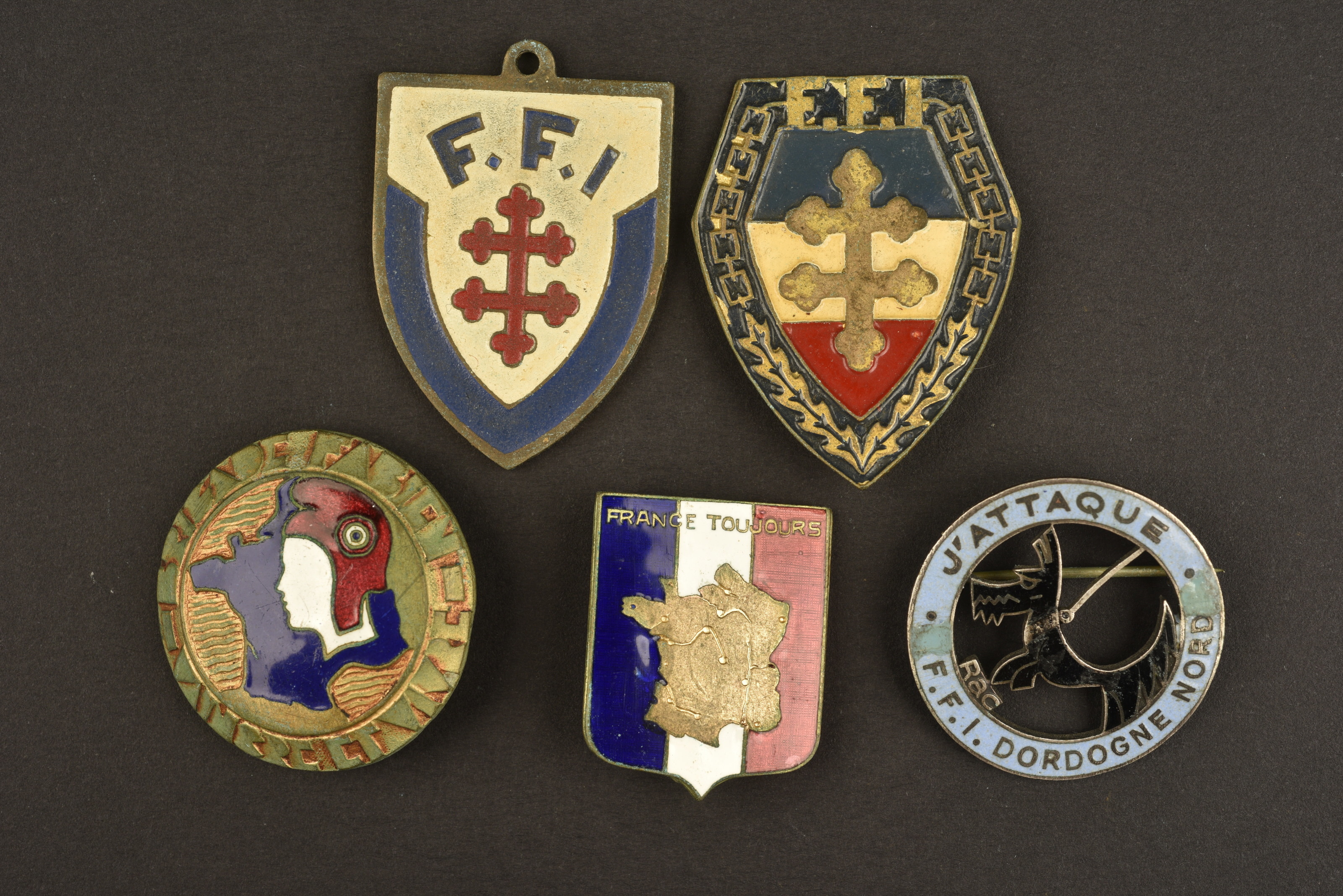 Lot de 5 insignes métalliques de la résistance | Aiolfi G.b.r.