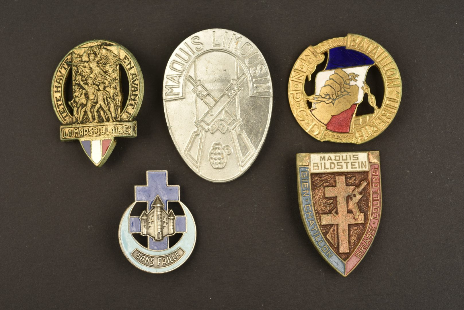 Lot de cinq insignes de la résistance | Aiolfi G.b.r.
