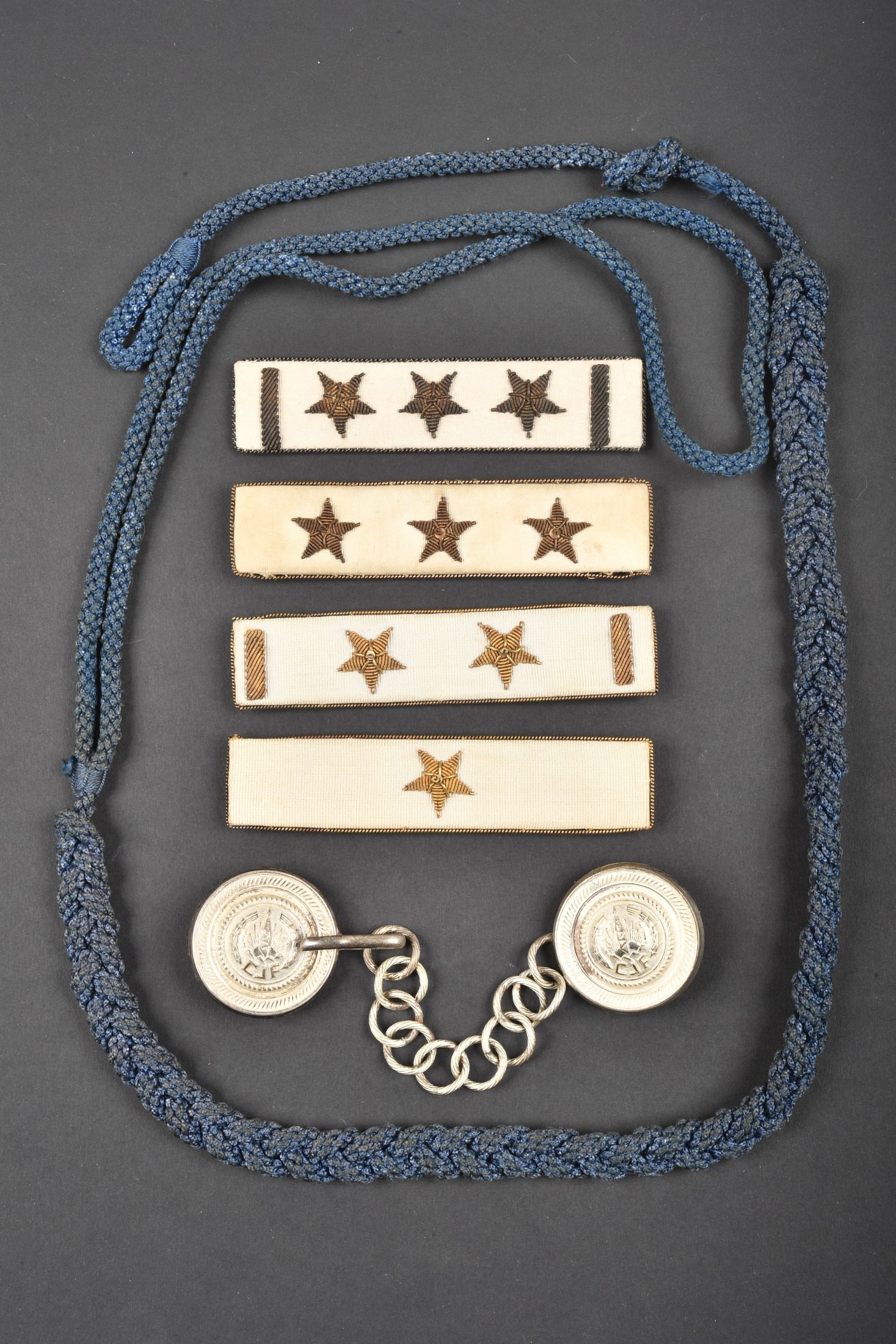 Ensemble de barrettes de grades du commissariat général. | Aiolfi G.b.r.