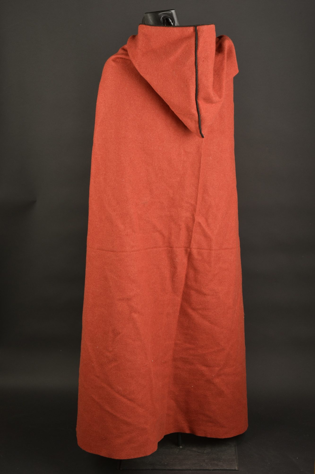 Burnous du 1er régiment de Spahis. | Aiolfi G.b.r.