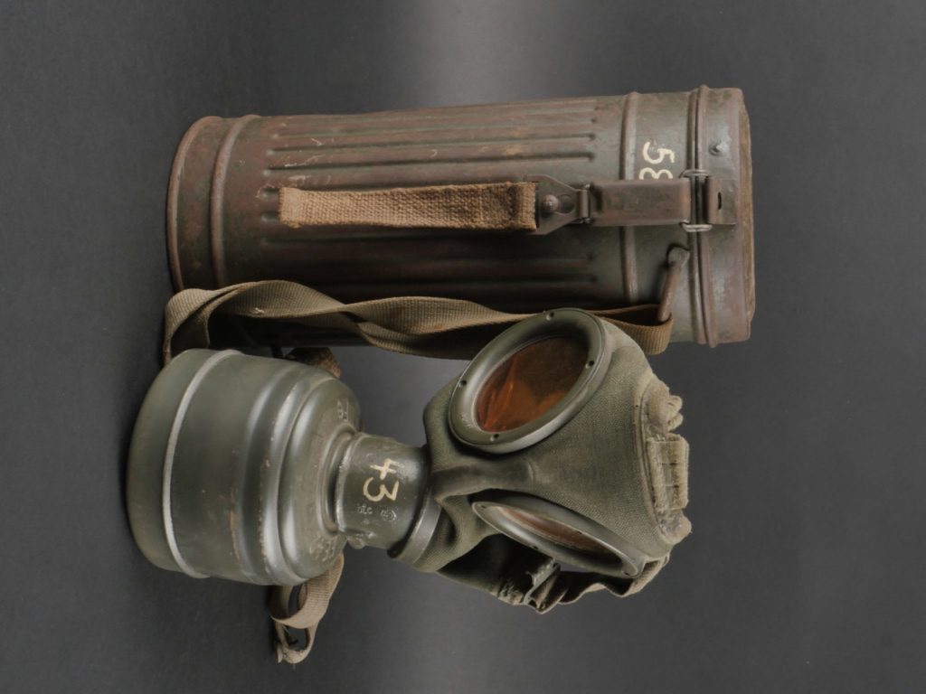 Masque anti-gaz. Anti-gaz mask. | Aiolfi G.b.r.