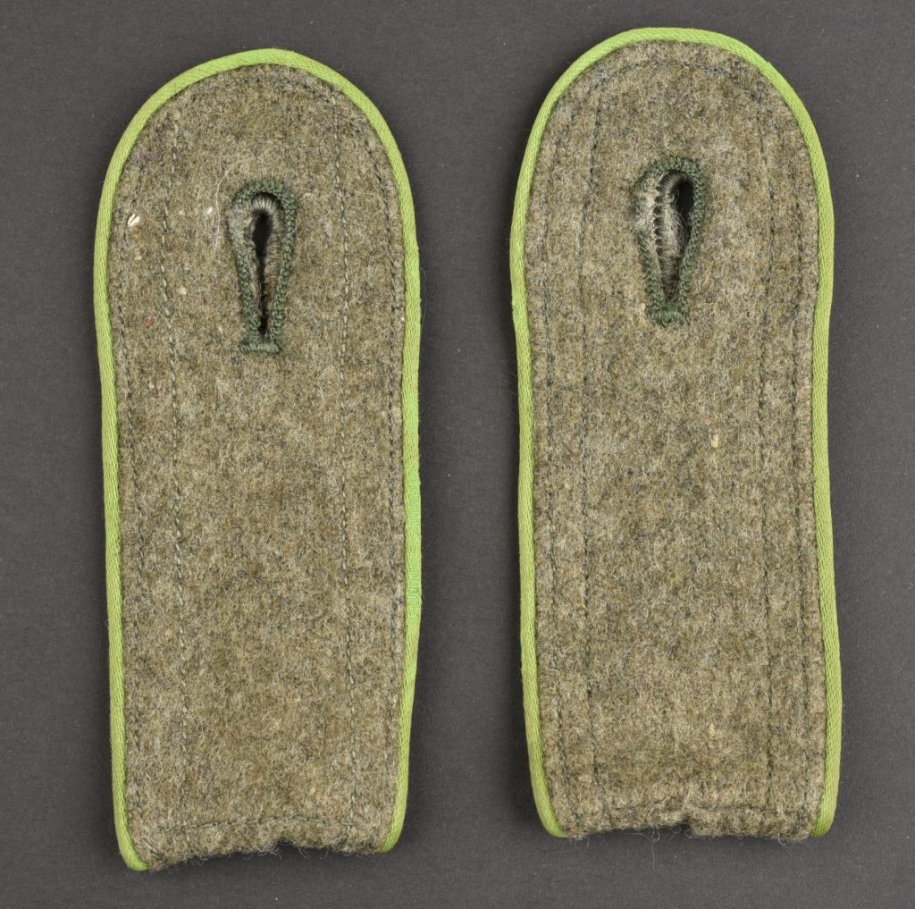 Pattes d'épaule Panzergrenadier. German shoulder tabs. | Aiolfi G.b.r.