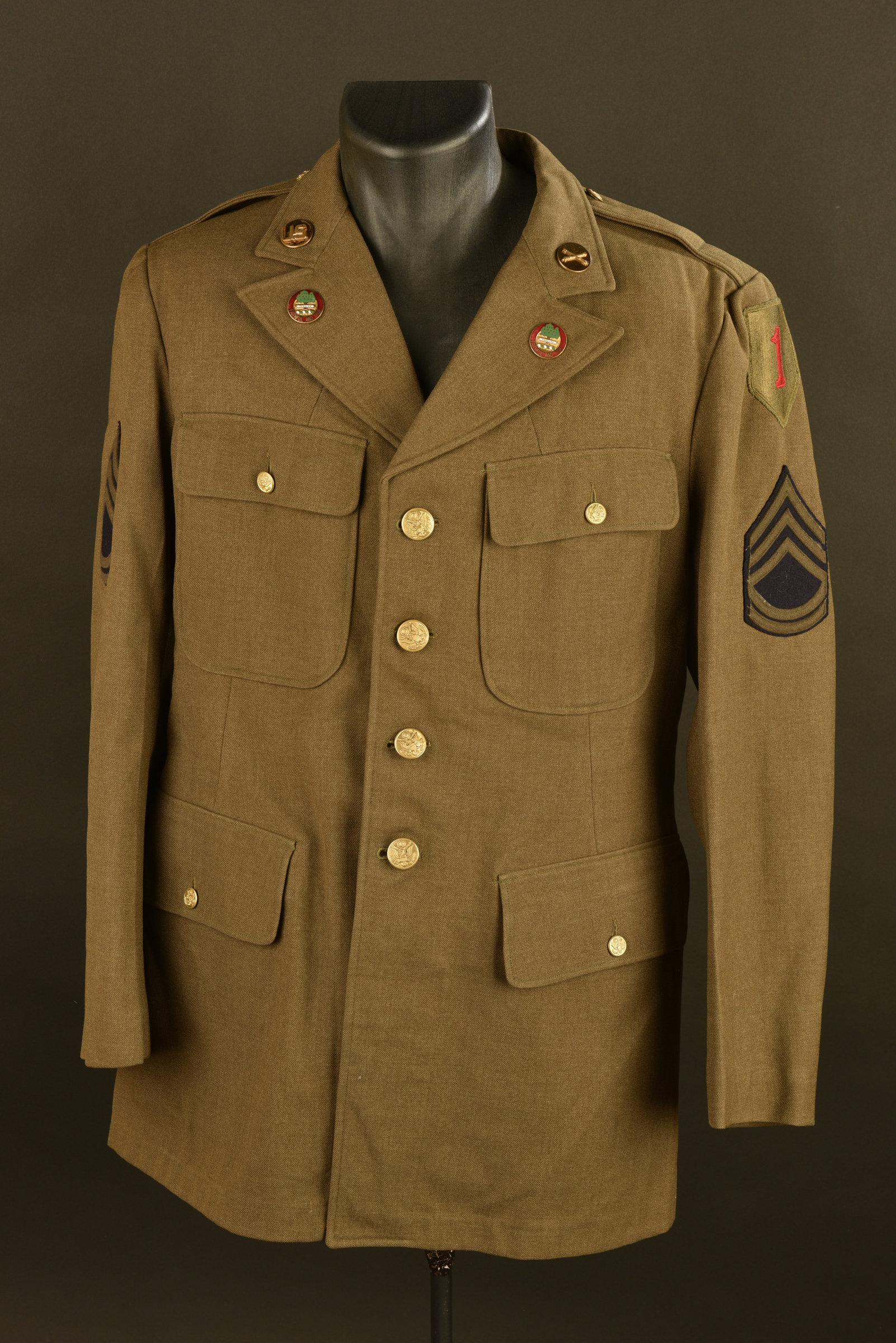 Vareuse de Sergent-Chef Spécialiste B Myers de la 5th Field Artillery ...