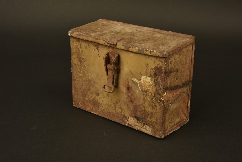 Boite sable pour véhicule provenant de Normandie | Aiolfi G.b.r.