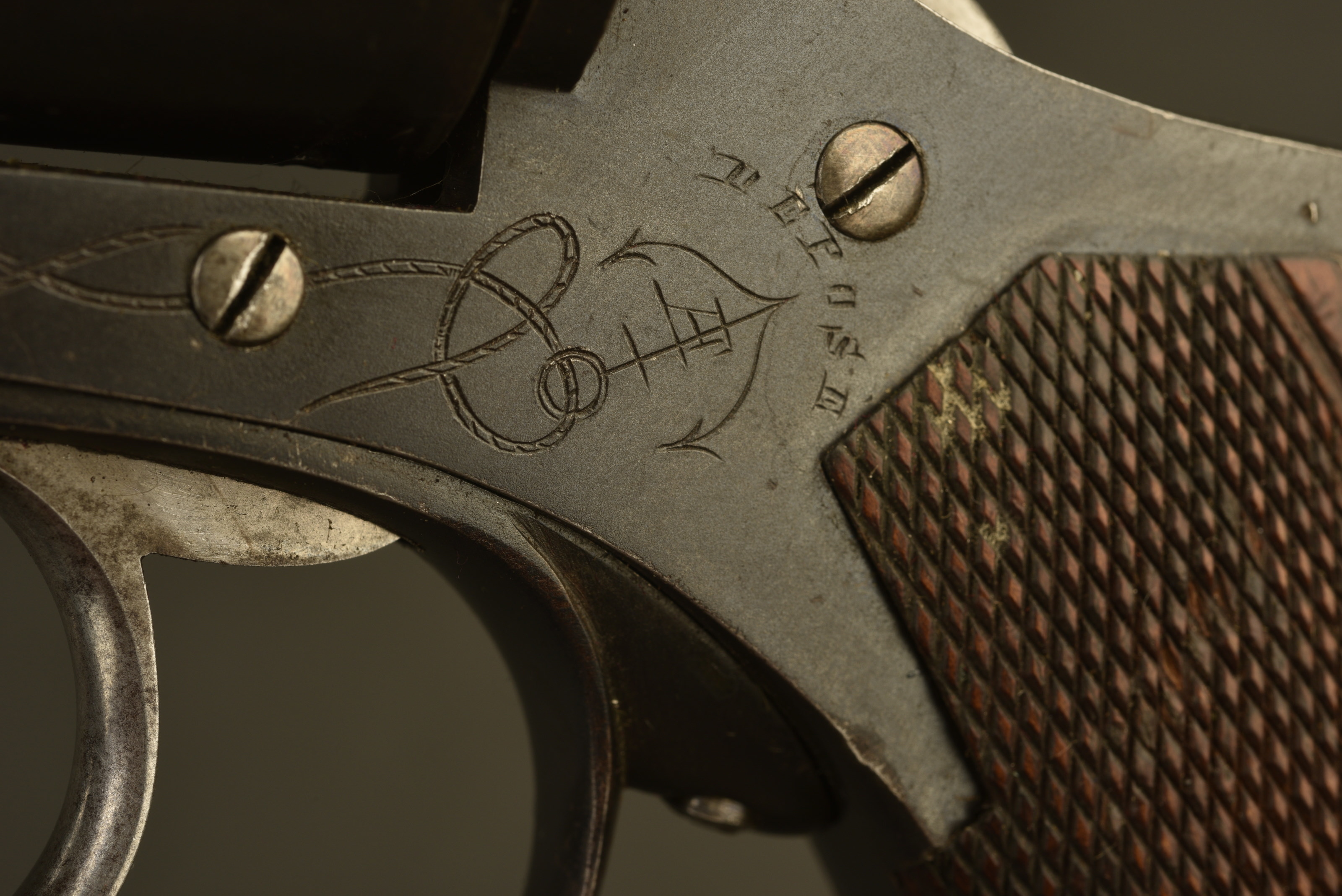 Révolver Auguste Francotte à Liège. D2 | Aiolfi G.b.r.