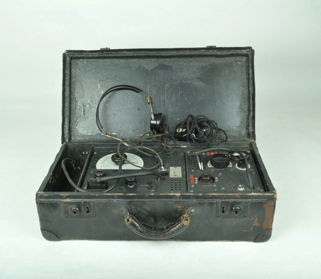 Valise Radio Clandestine S-90/40 de l’Abwehr. | Aiolfi G.b.r.