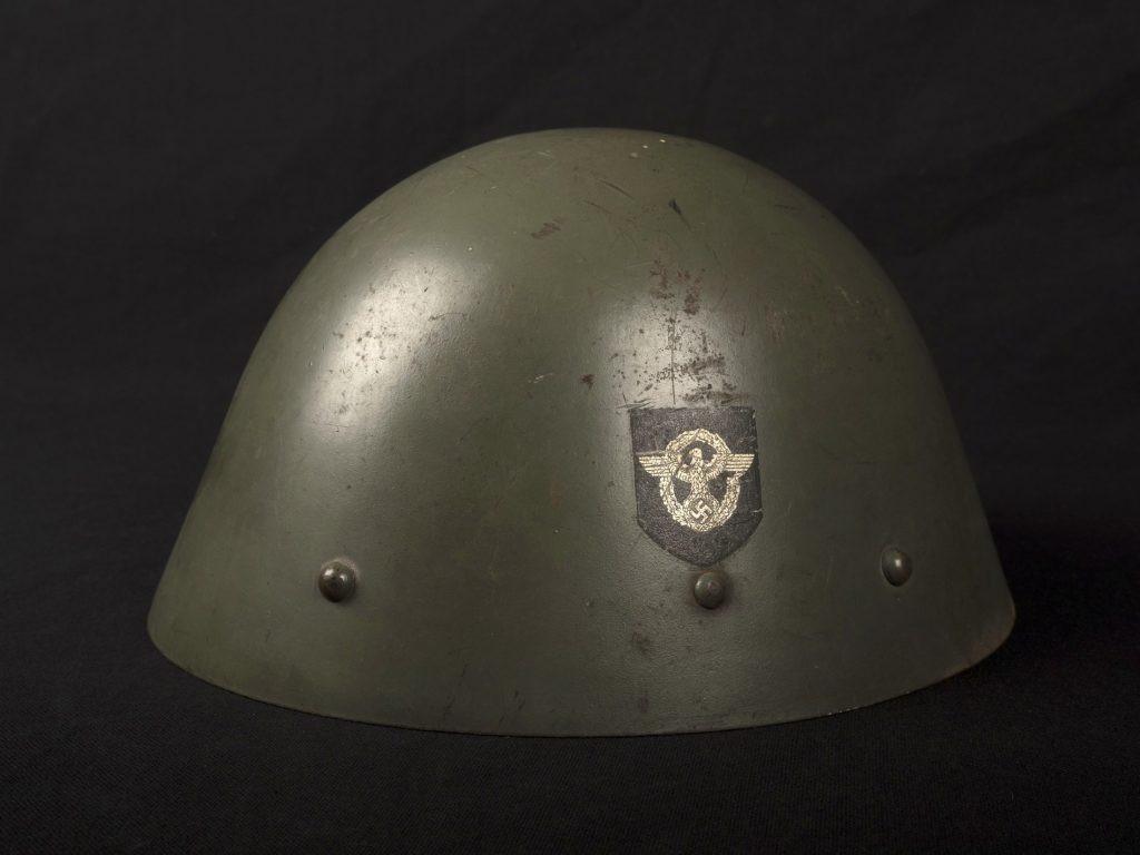Casque Polizei. Polizei helmet. | Aiolfi G.b.r.