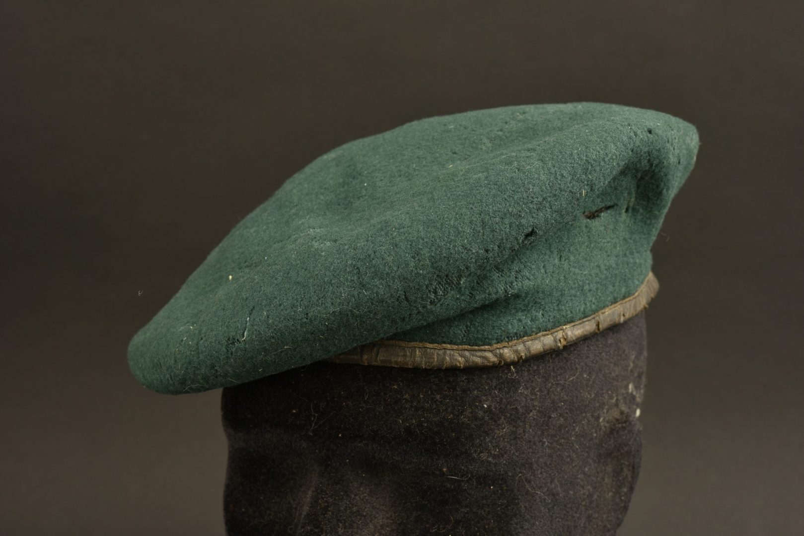 Béret vert britannique. | Aiolfi G.b.r.