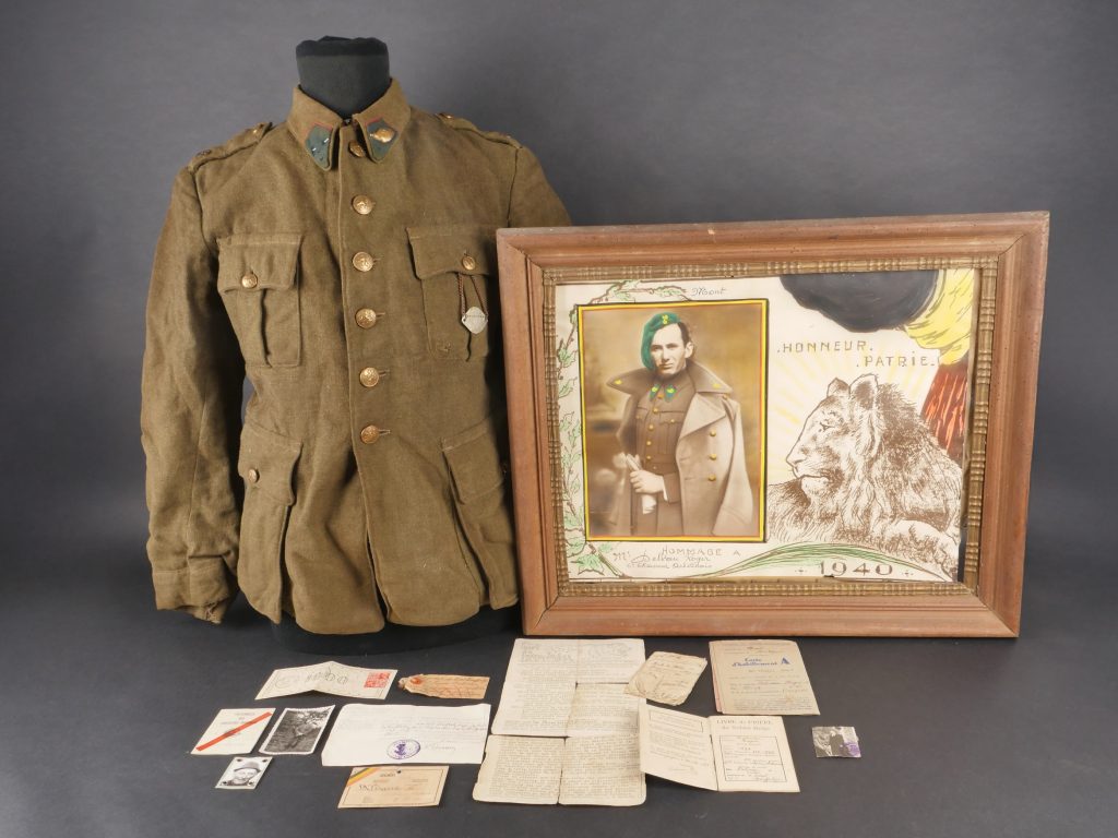 Superbe ensemble 6e Chasseurs Ardennais veste, plaque d'identité ...
