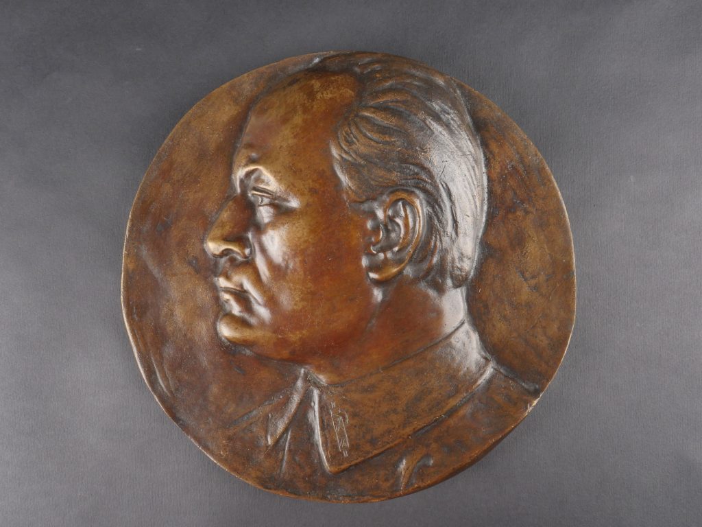 Profil de Benito Mussolini. Profile of Benito Mussolini | Aiolfi G.b.r.