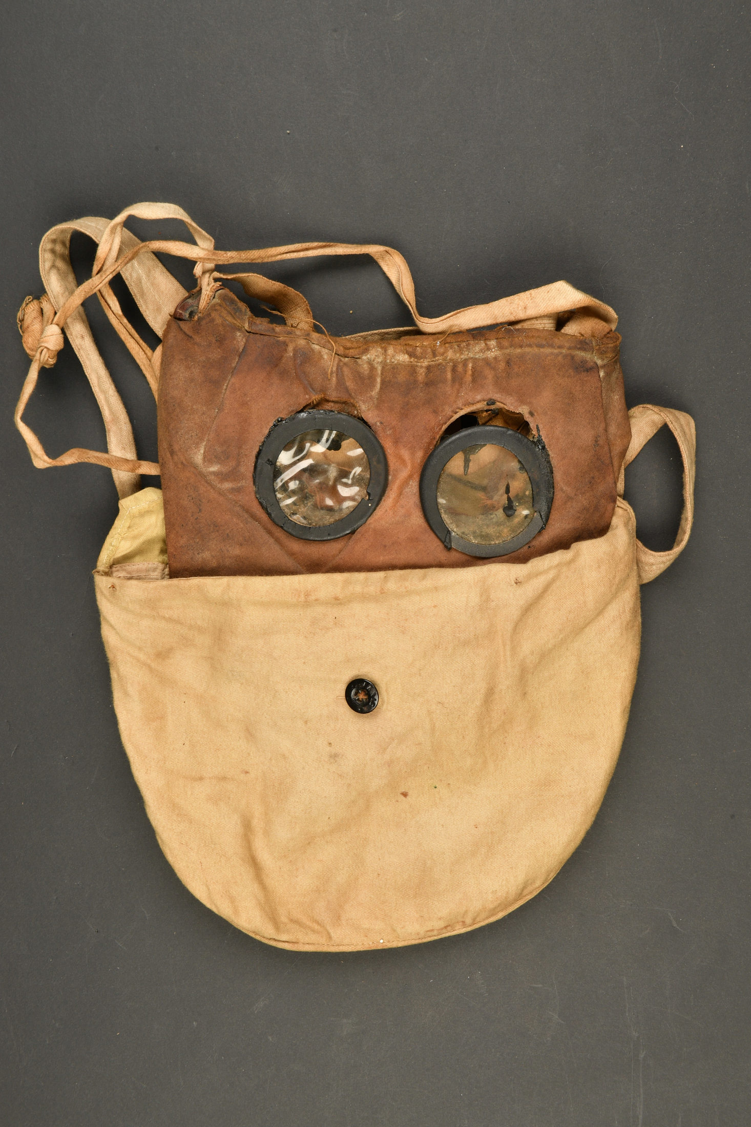 Masque à gaz M2. | Aiolfi G.b.r.