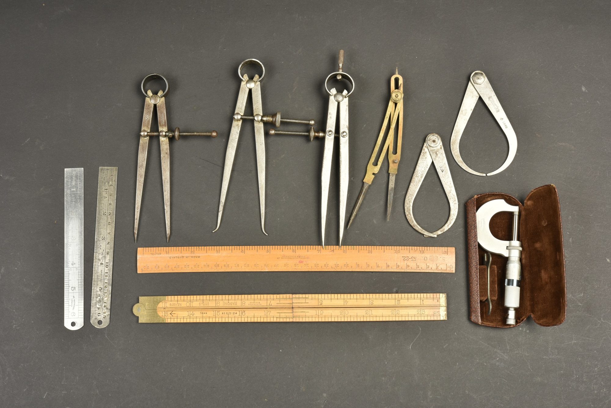 Accessoires de bureau britannique. | Aiolfi G.b.r.