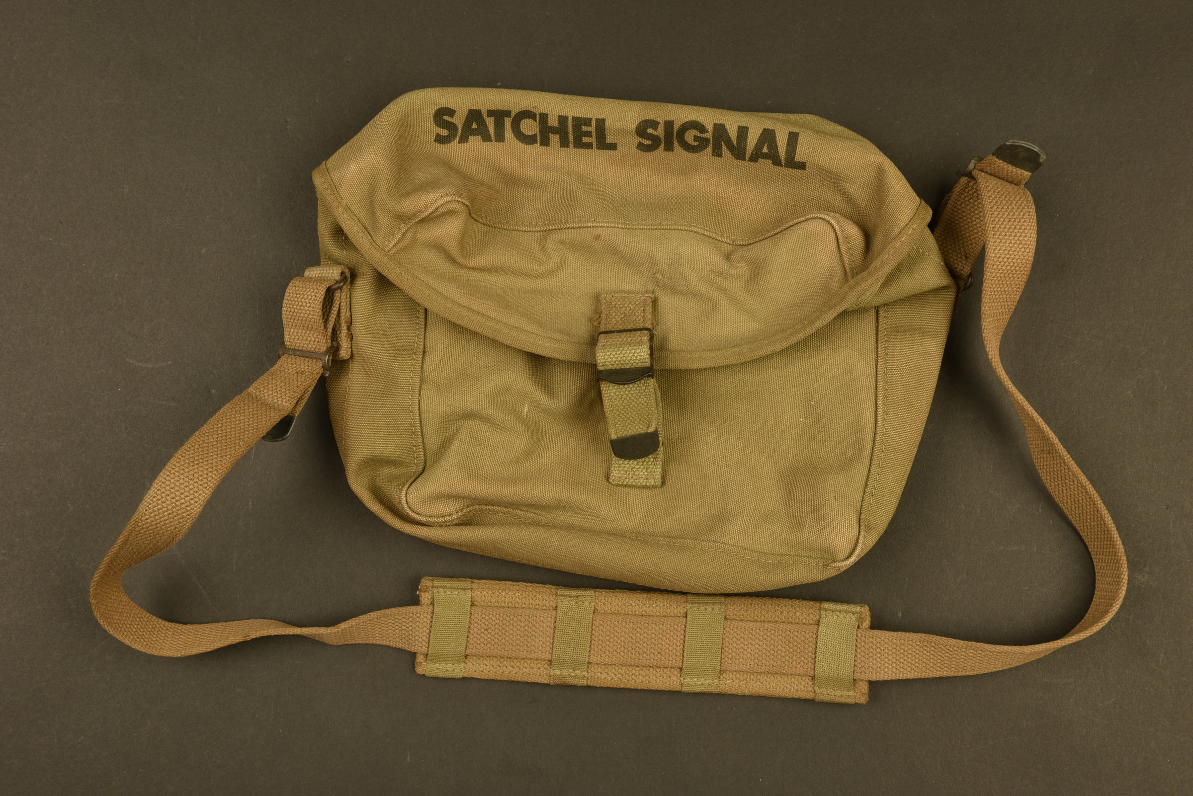 Housse Satchel Signal | Aiolfi G.b.r.