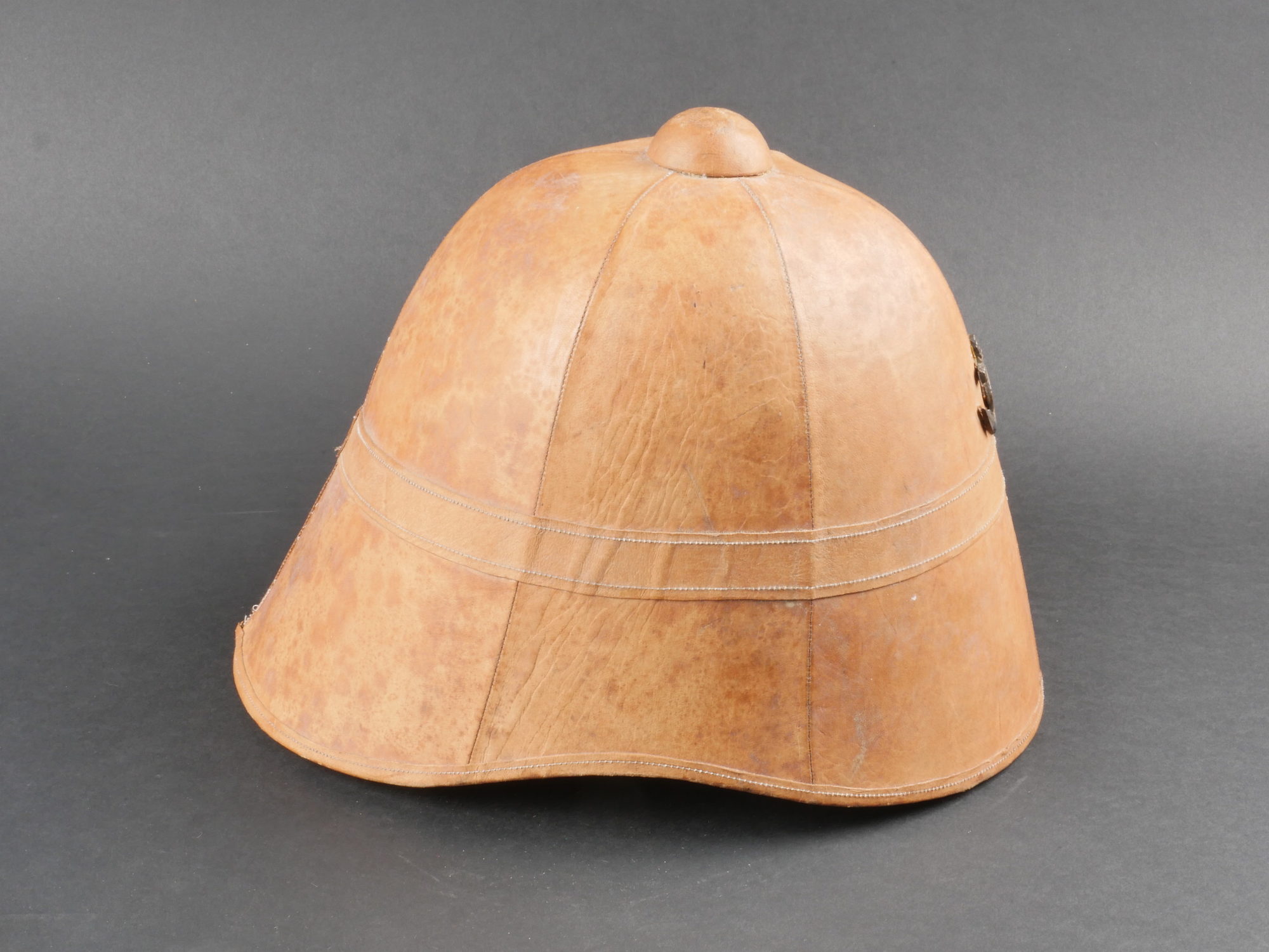 Casque colonial modèle 1886 en cuir | Aiolfi G.b.r.