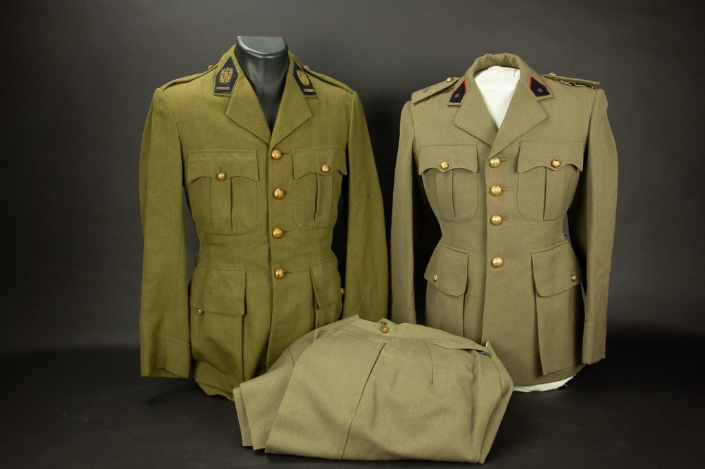 Deux uniformes d’officier de l’armée royale belge | Aiolfi G.b.r.