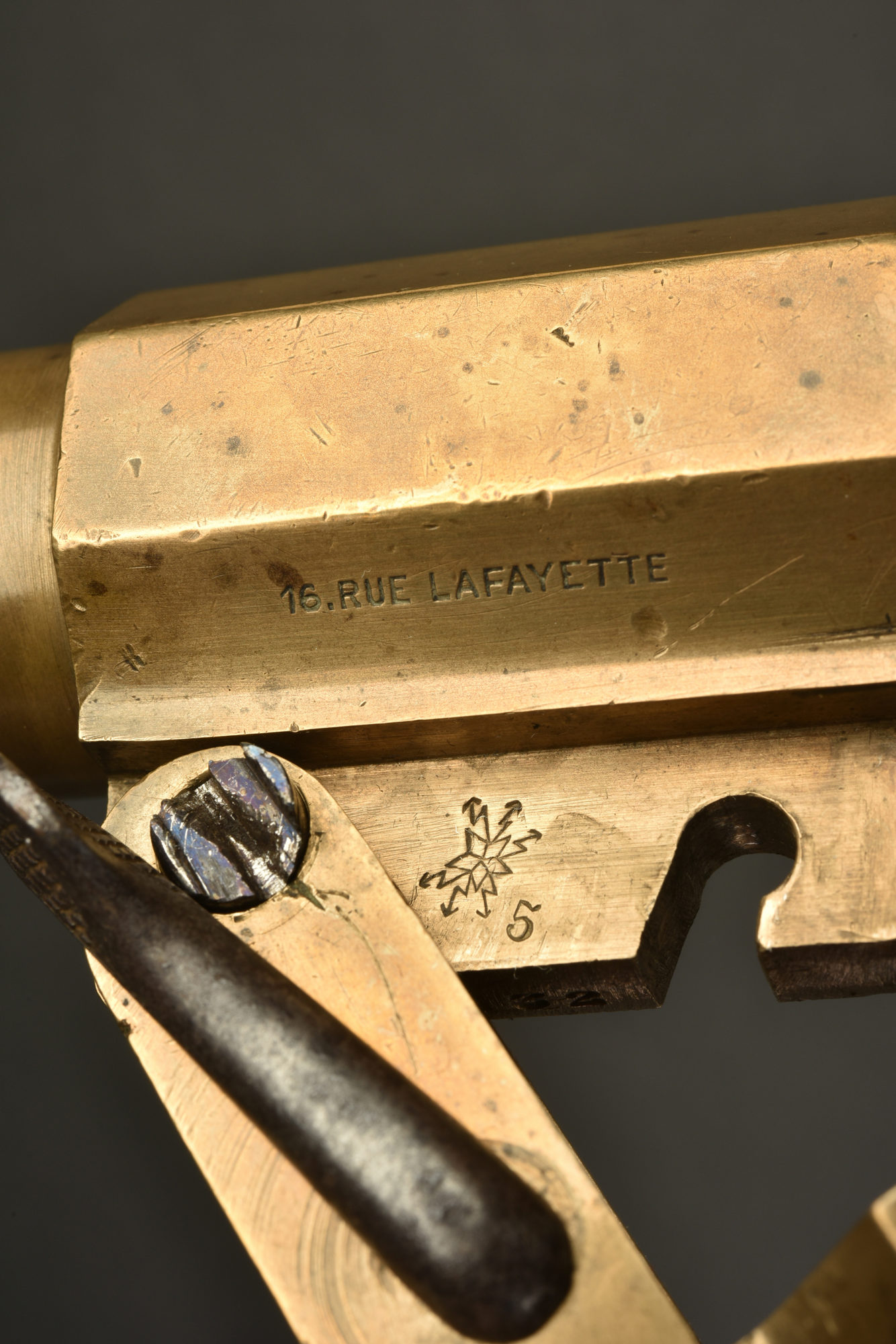 Pistolet lance fusée francais Chobert à canon court | Aiolfi G.b.r.
