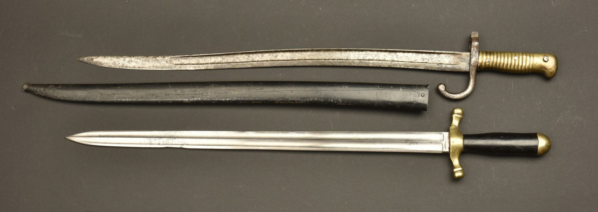 Ensemble d'armes blanches. | Aiolfi G.b.r.