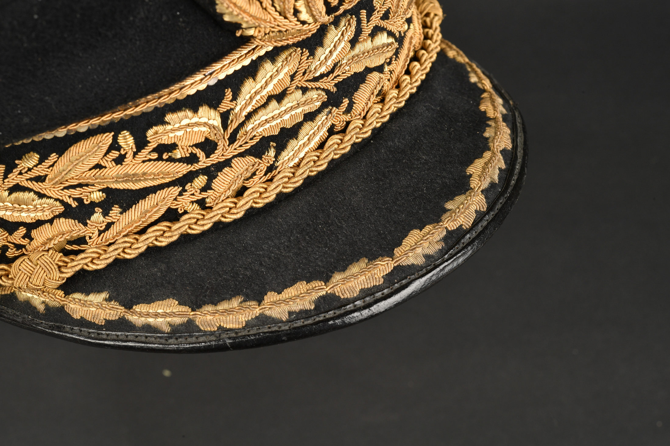 Casquette de préfet Régional de Vichy . | Aiolfi G.b.r.