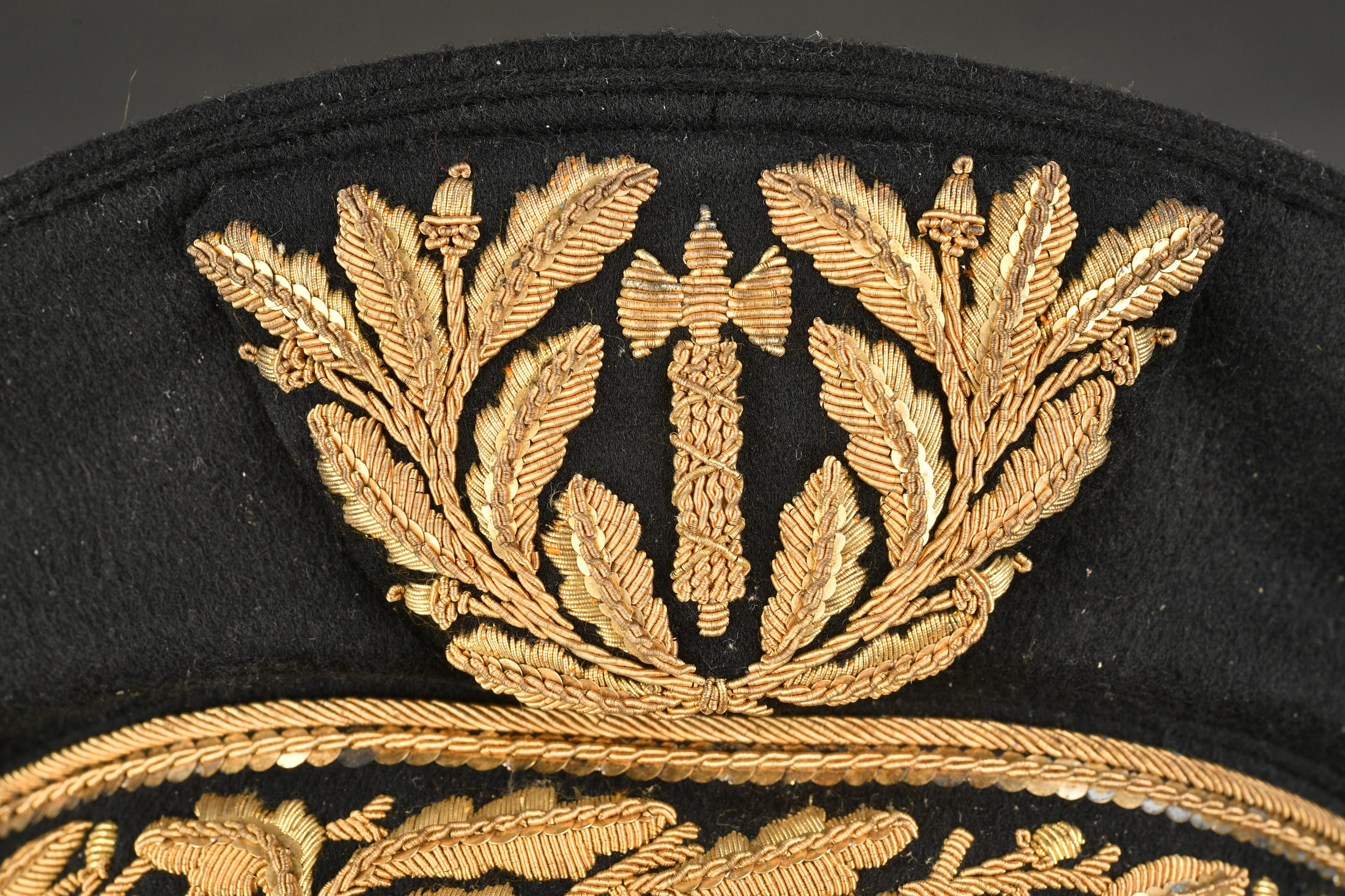 Casquette de préfet Régional de Vichy . | Aiolfi G.b.r.