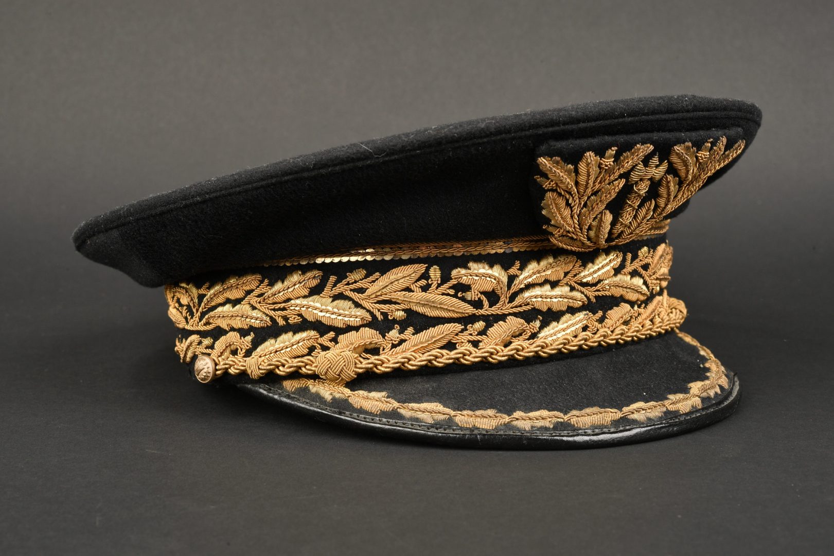 Casquette de préfet Régional de Vichy . | Aiolfi G.b.r.