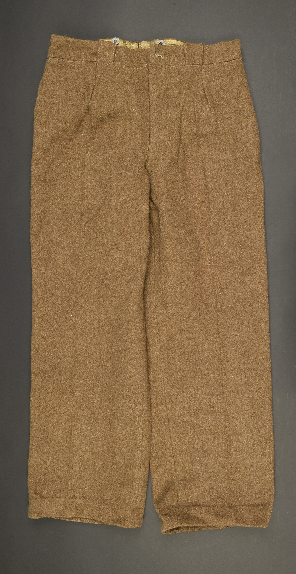 Ensemble d'uniformes Milice. | Aiolfi G.b.r.