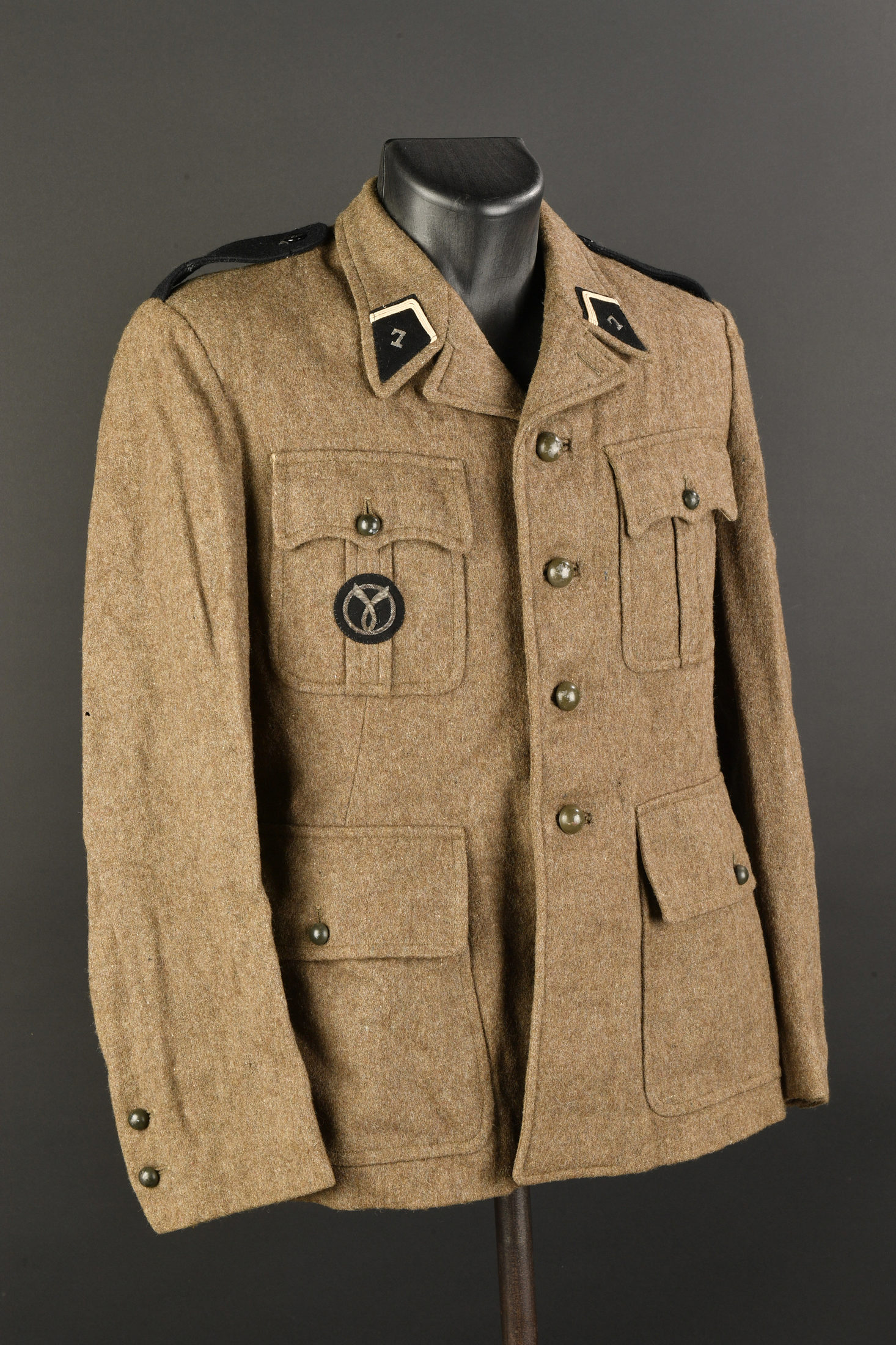 Ensemble d'uniformes Milice. | Aiolfi G.b.r.