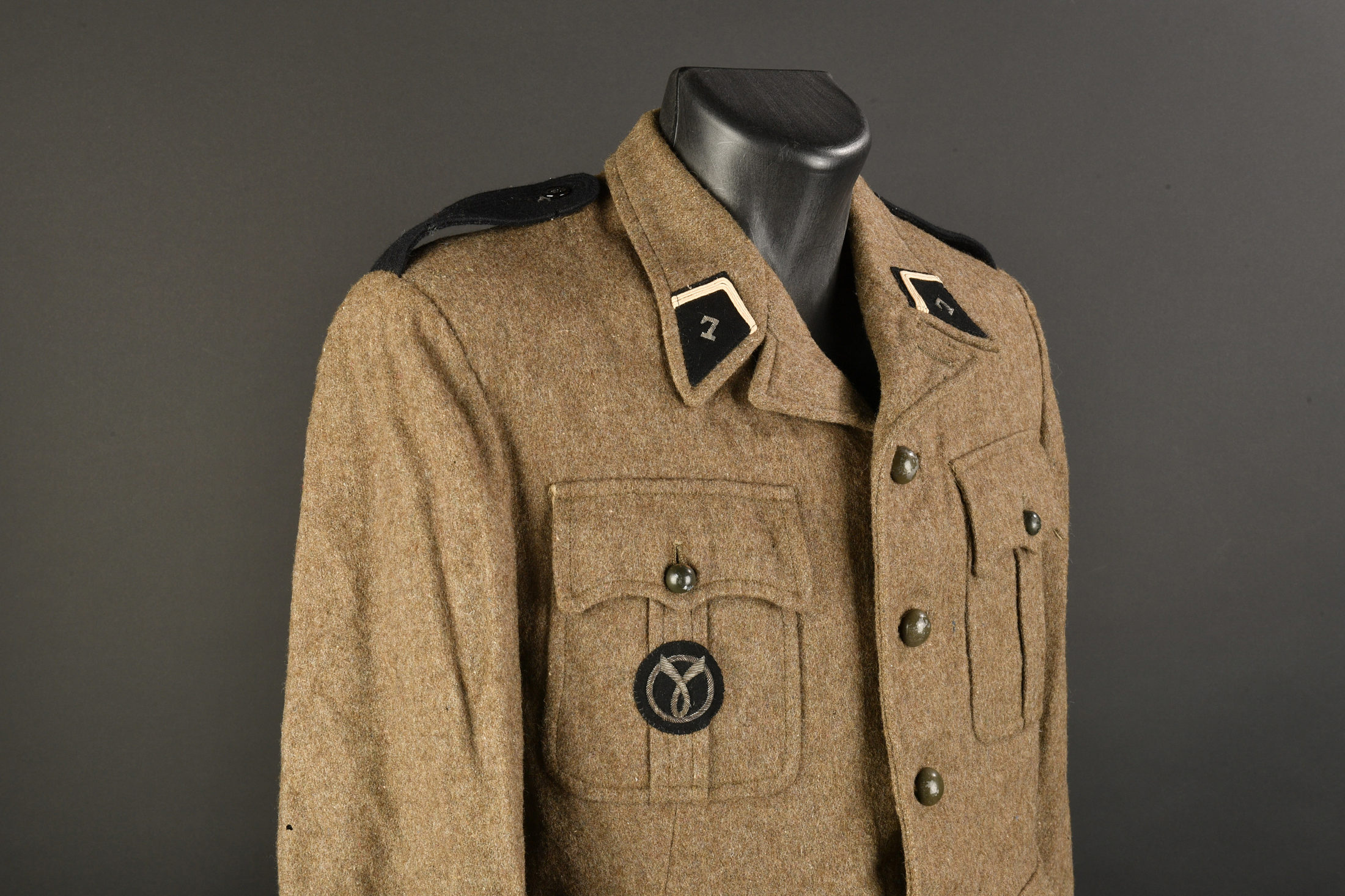 Ensemble d'uniformes Milice. | Aiolfi G.b.r.