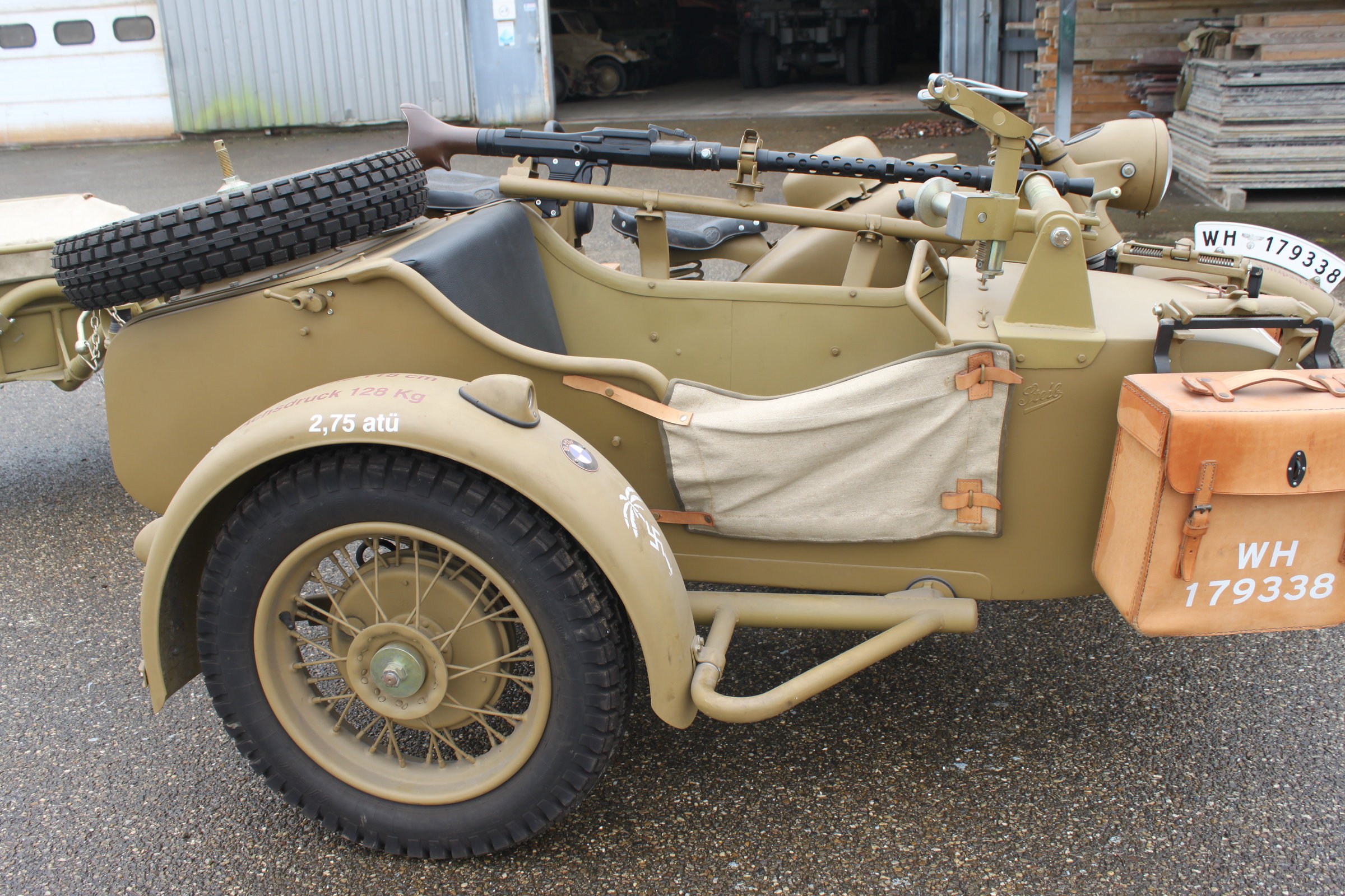 Side-car BMW R75 restauré à neuf | Aiolfi G.b.r.
