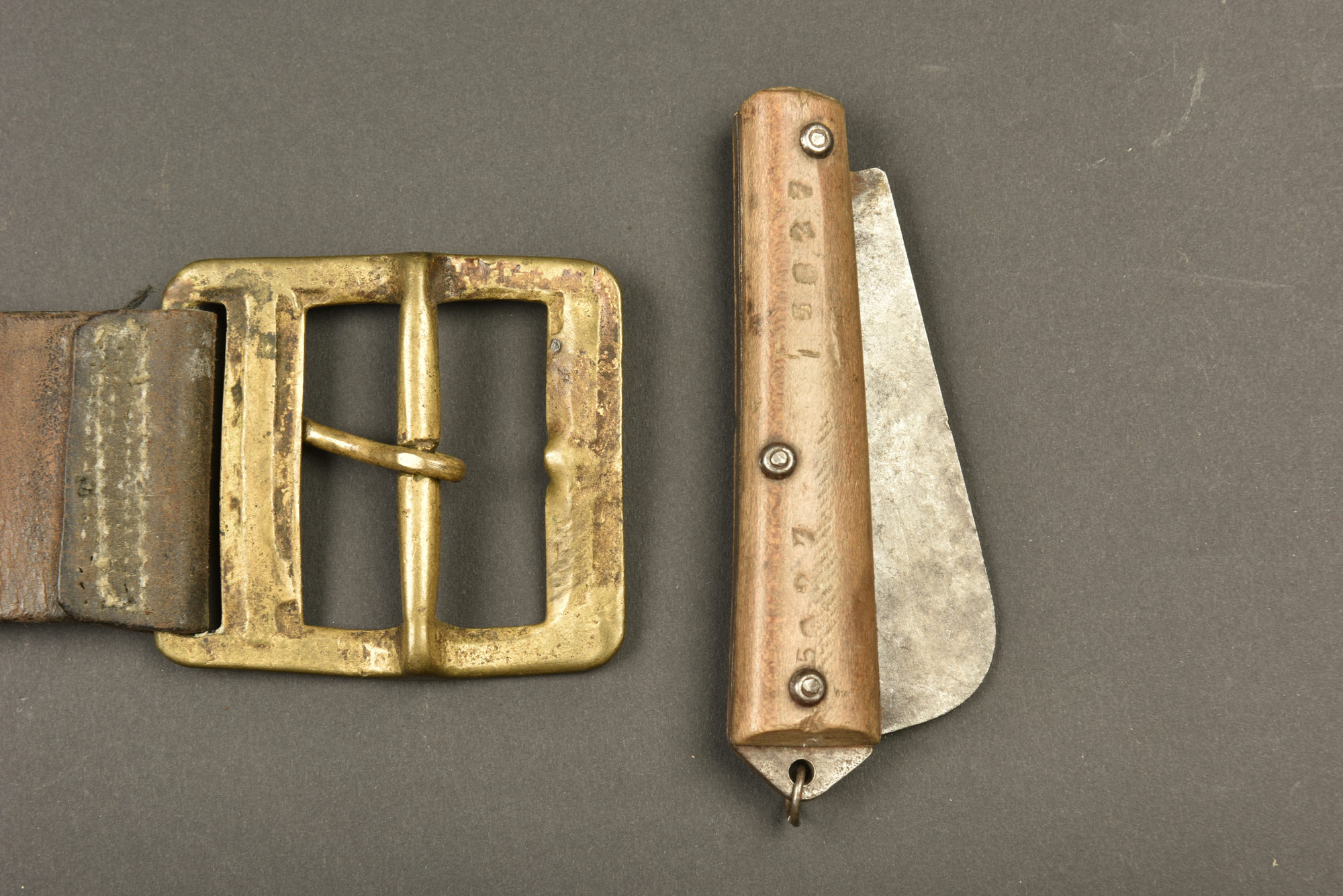 Ceinturon des troupes coloniales avec sa boucle modèle 1873 ...