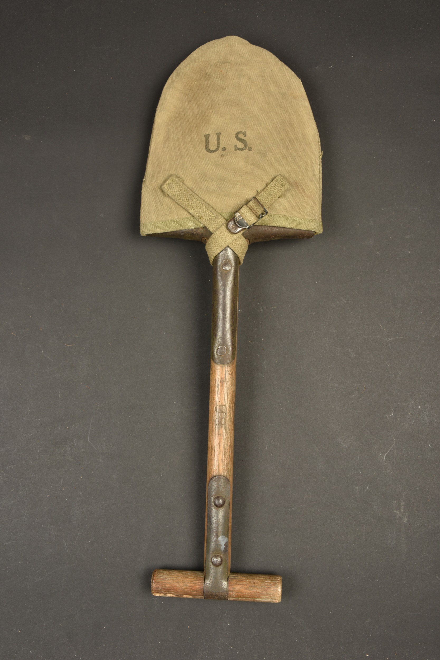 Pelle en T. | Aiolfi G.b.r.