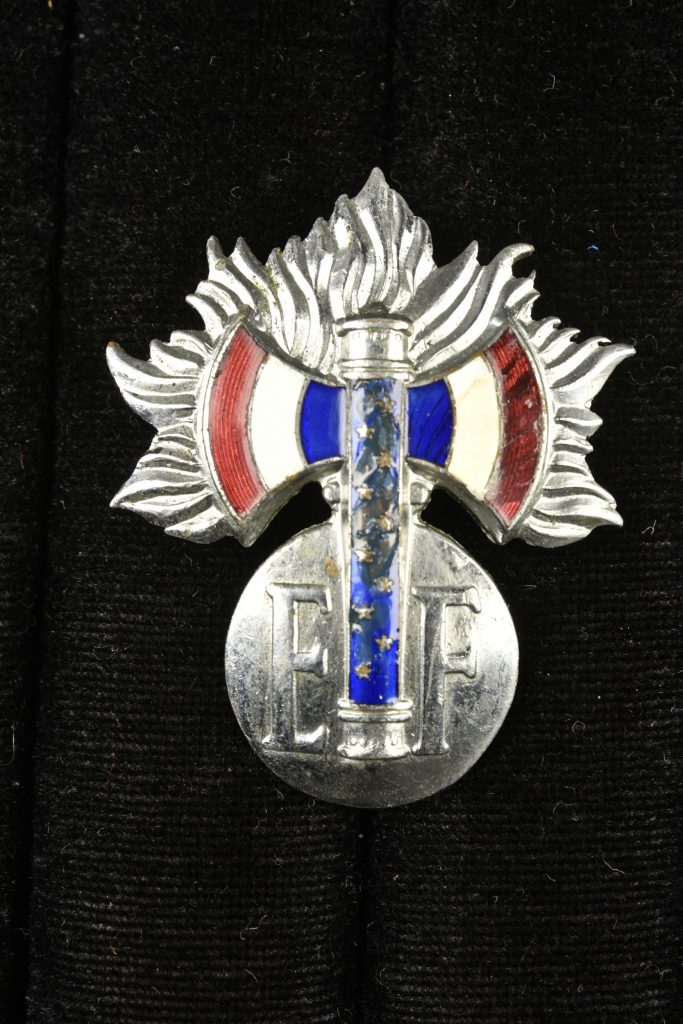 Attribut de casque Garde Personnelle du l'Etat. Helmet badge of the ...