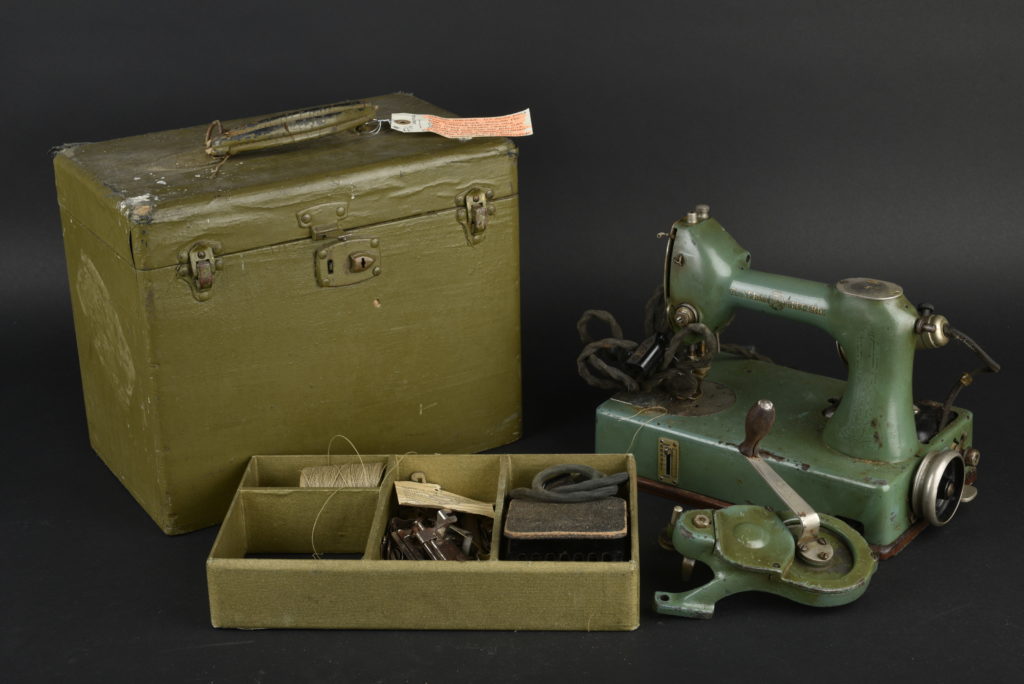 Machine à coudre de l'US ARMY. Sewing Machine US Army | Aiolfi G.b.r.