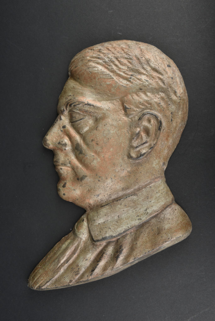 Relief d'Arthur Rosenberg | Aiolfi G.b.r.