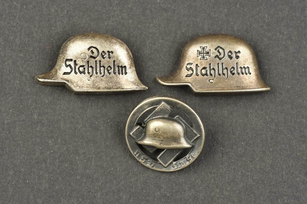 Insigne Der Stahlhelm. Der Stahlhelm insignia. | Aiolfi G.b.r.
