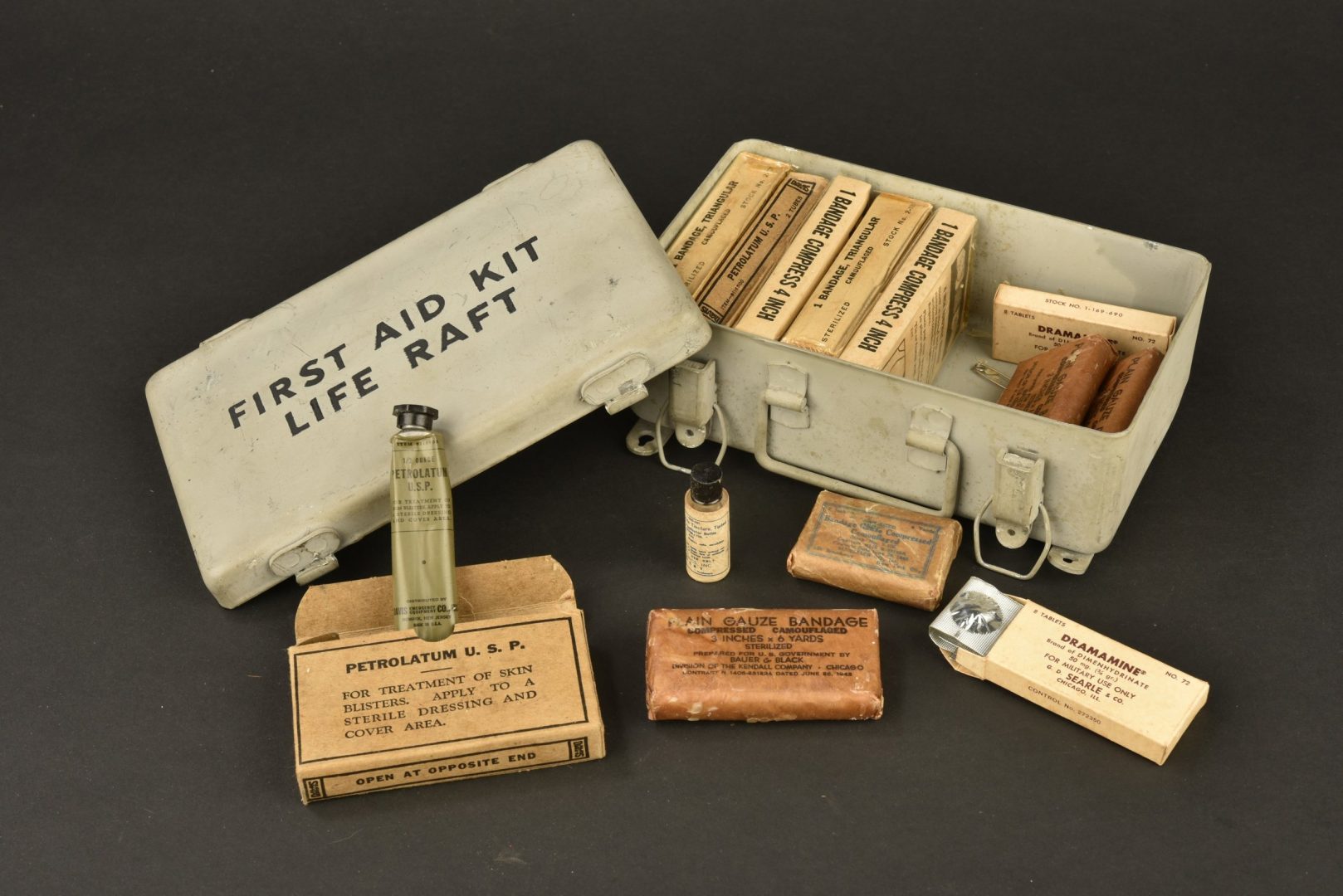 Rare boite First Aid Kit Life Raft | Aiolfi G.b.r.